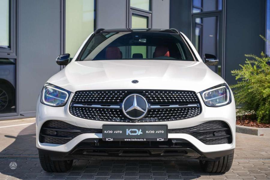 Balts Mercedes-Benz GLC 300 2021 Kauņa, ar dzinēja tilpumu 2.00 L un nobraukumu 106 tūkst. km par 29950 €, foto 5 vietnē AUTOMOTO.COM.LV