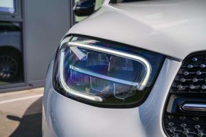 Balts Mercedes-Benz GLC 300 2021 Kauņa, ar dzinēja tilpumu 2.00 L un nobraukumu 106 tūkst. km par 29950 €, foto 8 vietnē AUTOMOTO.COM.LV