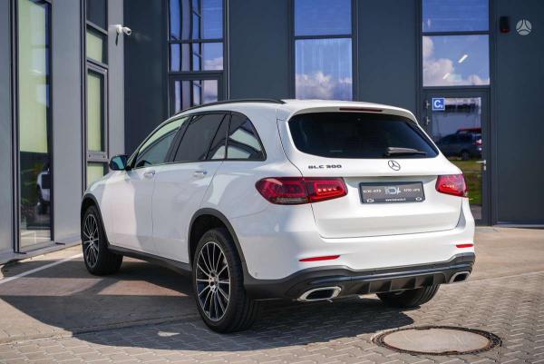 Balts Mercedes-Benz GLC 300 2021 Kauņa, ar dzinēja tilpumu 2.00 L un nobraukumu 106 tūkst. km par 29950 €, foto 9 vietnē AUTOMOTO.COM.LV
