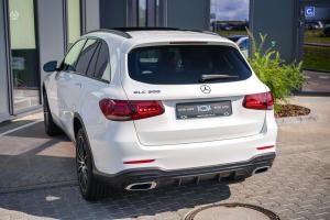 Balts Mercedes-Benz GLC 300 2021 Kauņa, ar dzinēja tilpumu 2.00 L un nobraukumu 106 tūkst. km par 29950 €, foto 12 vietnē AUTOMOTO.COM.LV