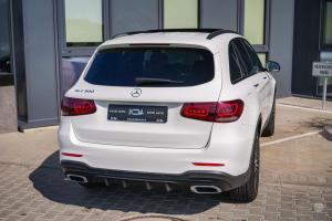 Balts Mercedes-Benz GLC 300 2021 Kauņa, ar dzinēja tilpumu 2.00 L un nobraukumu 106 tūkst. km par 29950 €, foto 14 vietnē AUTOMOTO.COM.LV
