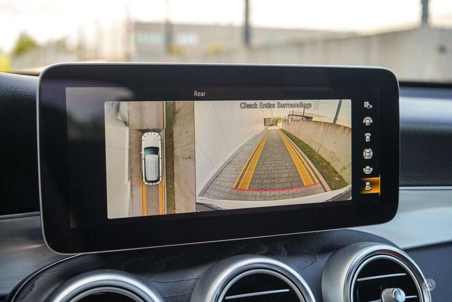 Balts Mercedes-Benz GLC 300 2021 Kauņa, ar dzinēja tilpumu 2.00 L un nobraukumu 106 tūkst. km par 29950 €, foto 21 vietnē AUTOMOTO.COM.LV