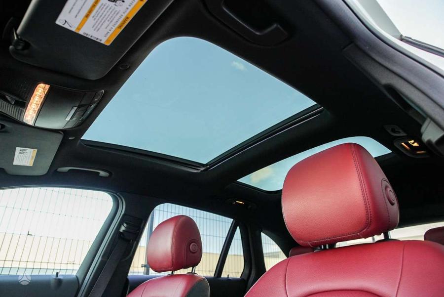 Balts Mercedes-Benz GLC 300 2021 Kauņa, ar dzinēja tilpumu 2.00 L un nobraukumu 106 tūkst. km par 29950 €, foto 27 vietnē AUTOMOTO.COM.LV