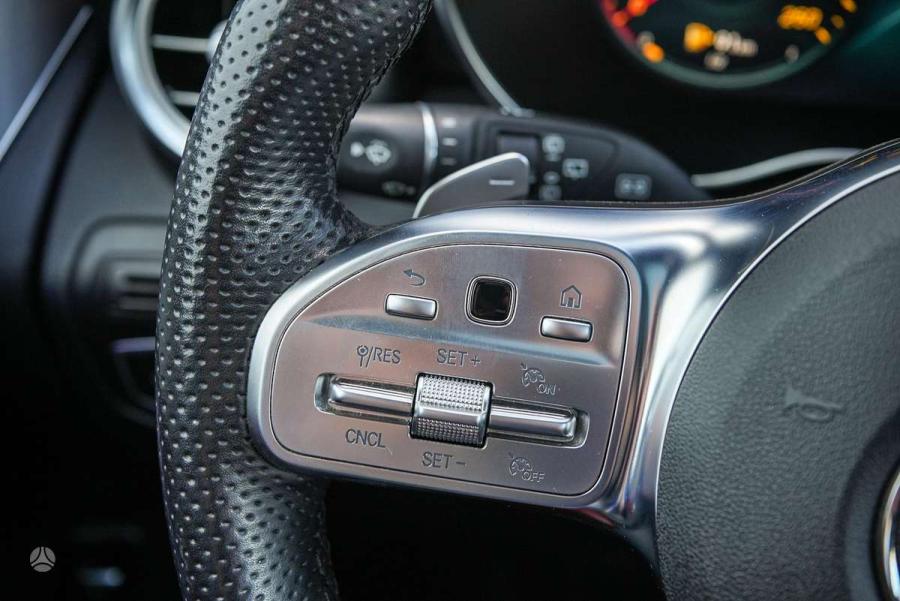 Balts Mercedes-Benz GLC 300 2021 Kauņa, ar dzinēja tilpumu 2.00 L un nobraukumu 106 tūkst. km par 29950 €, foto 32 vietnē AUTOMOTO.COM.LV