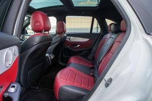 Balts Mercedes-Benz GLC 300 2021 Kauņa, ar dzinēja tilpumu 2.00 L un nobraukumu 106 tūkst. km par 29950 €, foto 37 vietnē AUTOMOTO.COM.LV