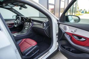 Balts Mercedes-Benz GLC 300 2021 Kauņa, ar dzinēja tilpumu 2.00 L un nobraukumu 106 tūkst. km par 29950 €, foto 40 vietnē AUTOMOTO.COM.LV