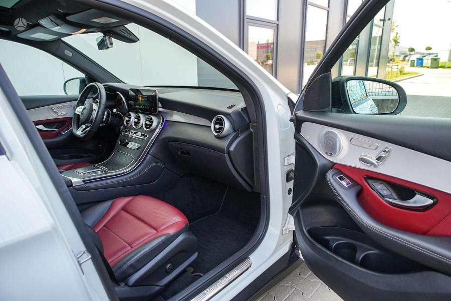 Balts Mercedes-Benz GLC 300 2021 Kauņa, ar dzinēja tilpumu 2.00 L un nobraukumu 106 tūkst. km par 29950 €, foto 40 vietnē AUTOMOTO.COM.LV