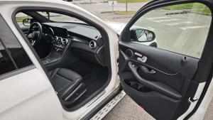 Balts Mercedes-Benz GLC 300 2021 Klaipėda, ar dzinēja tilpumu 1.99 L un nobraukumu 59 tūkst. km par 33999 €, foto 15 vietnē AUTOMOTO.COM.LV