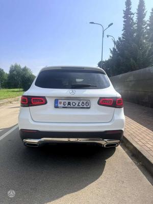 Белый Мерседес GLC 300 2021 в Каунас, объемом двигателя 2.00 л и пробегом 256 тыс. км за 23000 €, фото 5 на AUTOMOTO.COM.LV
