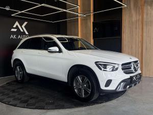 Белый Мерседес GLC 300 2021 в Каунас, объемом двигателя 1.99 л и пробегом 147 тыс. км за 30990 €, фото 3 на AUTOMOTO.COM.LV