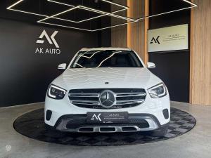 Белый Мерседес GLC 300 2021 в Каунас, объемом двигателя 1.99 л и пробегом 147 тыс. км за 30990 €, фото 5 на AUTOMOTO.COM.LV
