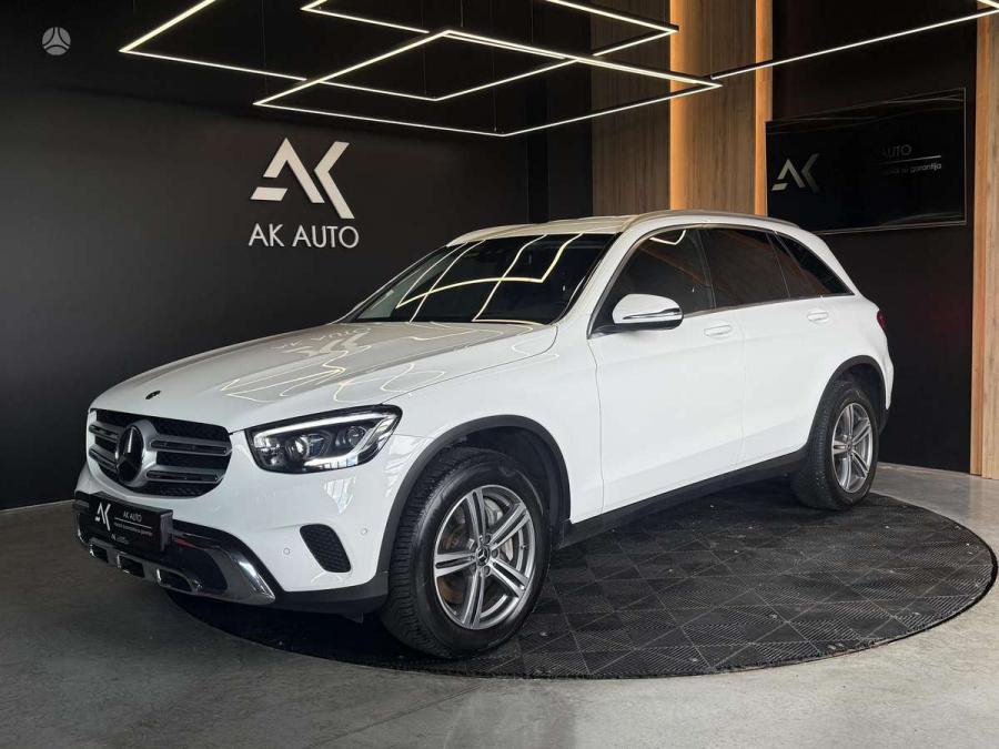 Белый Мерседес GLC 300 2021 в Каунас, объемом двигателя 1.99 л и пробегом 147 тыс. км за 30990 €, фото 7 на AUTOMOTO.COM.LV