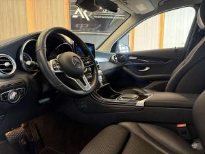 Белый Мерседес GLC 300 2021 в Каунас, объемом двигателя 1.99 л и пробегом 147 тыс. км за 30990 €, фото 14 на AUTOMOTO.COM.LV