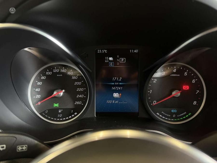 Белый Мерседес GLC 300 2021 в Каунас, объемом двигателя 1.99 л и пробегом 147 тыс. км за 30990 €, фото 24 на AUTOMOTO.COM.LV