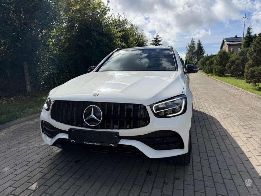 Balts Mercedes-Benz GLC 300 2021 Palanga, ar dzinēja tilpumu 3.00 L un nobraukumu 100 tūkst. km par 32000 €, foto 3 vietnē AUTOMOTO.COM.LV