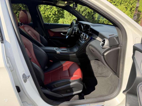 Balts Mercedes-Benz GLC 300 2021 Palanga, ar dzinēja tilpumu 3.00 L un nobraukumu 100 tūkst. km par 32000 €, foto 10 vietnē AUTOMOTO.COM.LV