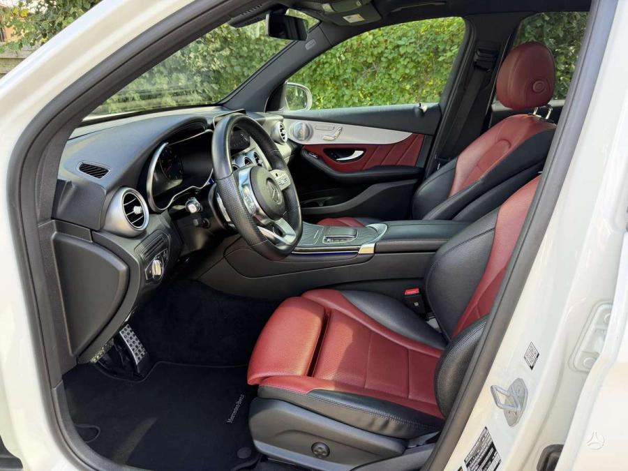 Balts Mercedes-Benz GLC 300 2021 Palanga, ar dzinēja tilpumu 3.00 L un nobraukumu 100 tūkst. km par 32000 €, foto 14 vietnē AUTOMOTO.COM.LV
