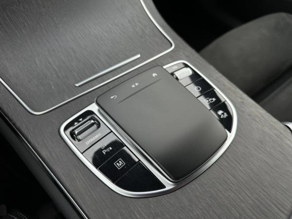 Balts Mercedes-Benz GLC 300 2022 Jelgava, ar dzinēja tilpumu 2.00 L un nobraukumu 138 tūkst. km par 35800 €, foto 11 vietnē AUTOMOTO.COM.LV