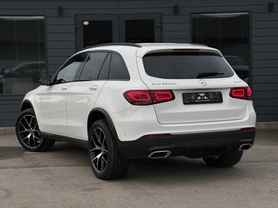 Balts Mercedes-Benz GLC 300 2022 Rīga, ar dzinēja tilpumu 2.00 L un nobraukumu 138 tūkst. km par 33850 €, foto 3 vietnē AUTOMOTO.COM.LV