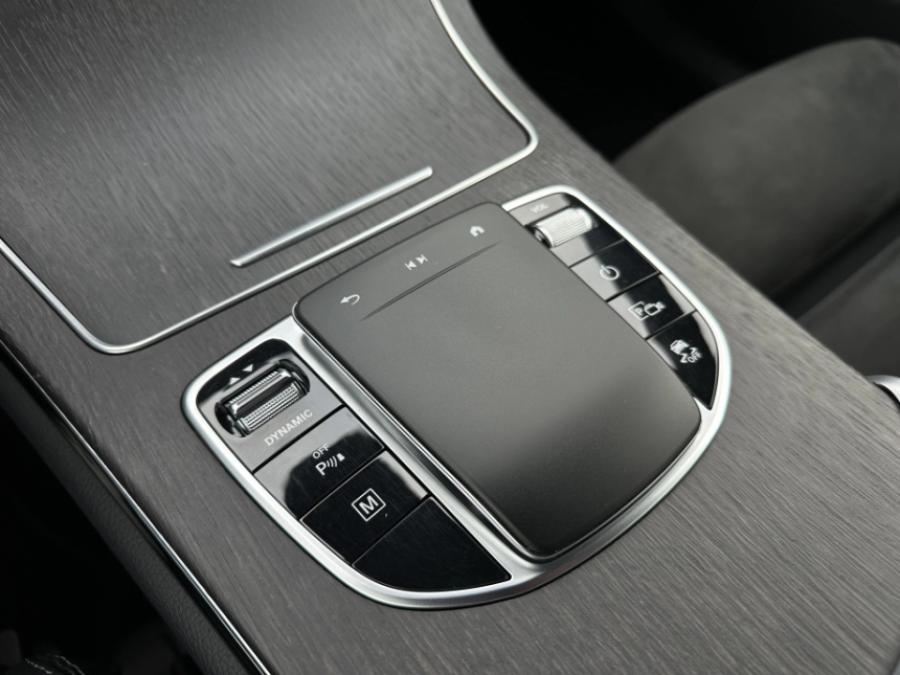 Balts Mercedes-Benz GLC 300 2022 Rīga, ar dzinēja tilpumu 2.00 L un nobraukumu 138 tūkst. km par 33850 €, foto 12 vietnē AUTOMOTO.COM.LV