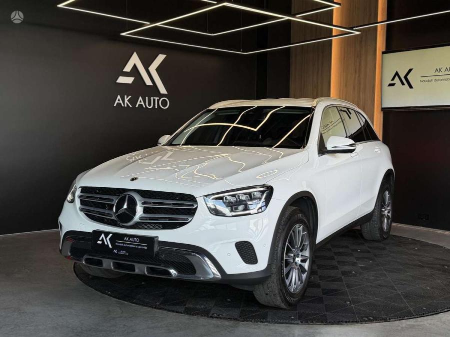 Белый Мерседес GLC 300 2022 в Каунас, объемом двигателя 1.99 л и пробегом 149 тыс. км за 31490 €, фото 6 на AUTOMOTO.COM.LV