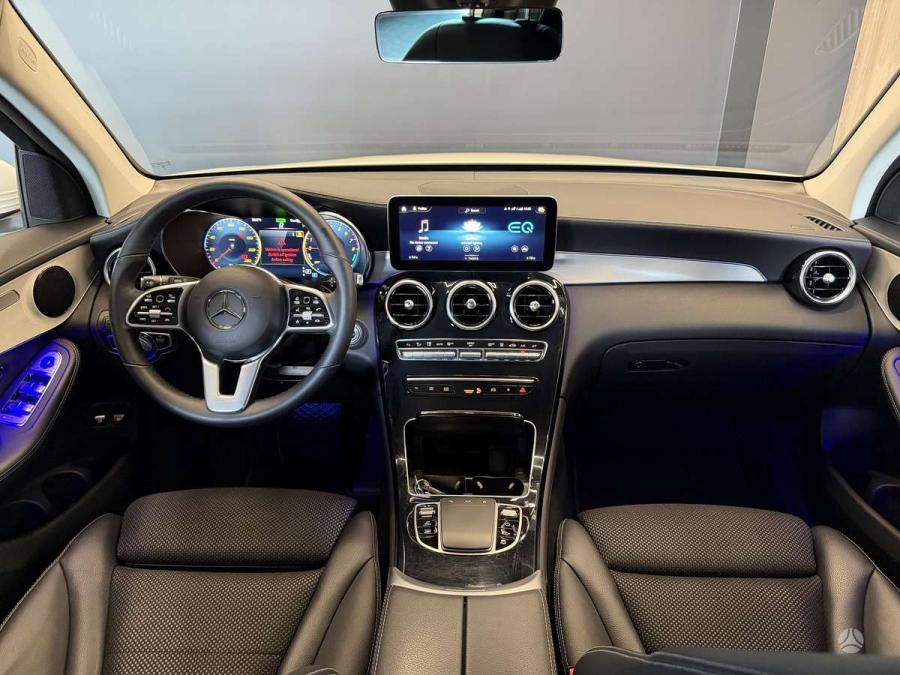 Белый Мерседес GLC 300 2022 в Каунас, объемом двигателя 1.99 л и пробегом 149 тыс. км за 31490 €, фото 16 на AUTOMOTO.COM.LV