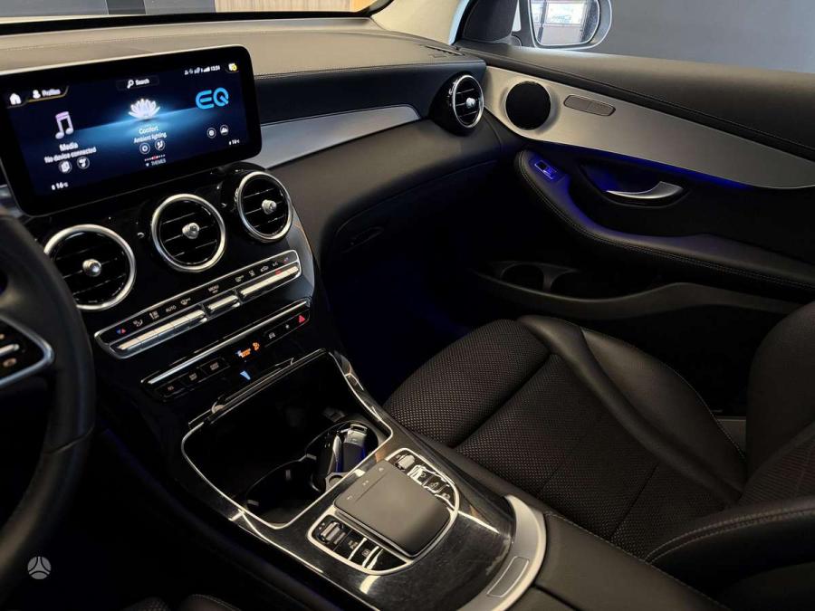 Белый Мерседес GLC 300 2022 в Каунас, объемом двигателя 1.99 л и пробегом 149 тыс. км за 31490 €, фото 19 на AUTOMOTO.COM.LV