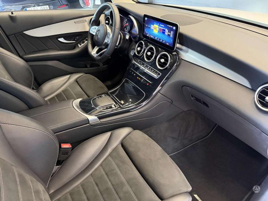 Белый Мерседес GLC 300 2022 в Каунас, объемом двигателя 1.99 л и пробегом 109 тыс. км за 31990 €, фото 18 на AUTOMOTO.COM.LV