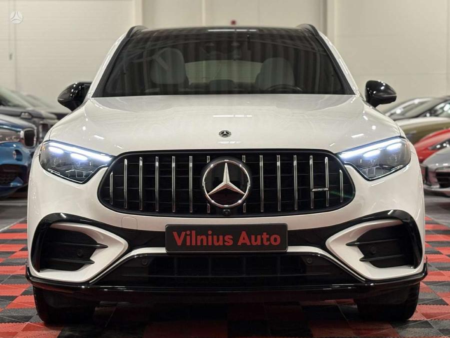 White Mercedes-Benz GLC 300 2023 in Vilnius, with an engine capacity of 2.00 L and mileage of 34 thousand km for 49999 €, photo 2 on AUTOMOTO.COM.LV
