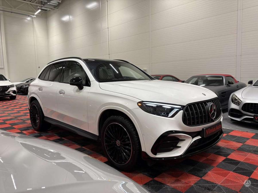 White Mercedes-Benz GLC 300 2023 in Vilnius, with an engine capacity of 2.00 L and mileage of 34 thousand km for 49999 €, photo 3 on AUTOMOTO.COM.LV