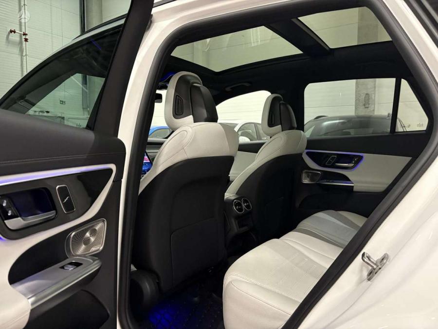 White Mercedes-Benz GLC 300 2023 in Vilnius, with an engine capacity of 2.00 L and mileage of 34 thousand km for 49999 €, photo 33 on AUTOMOTO.COM.LV