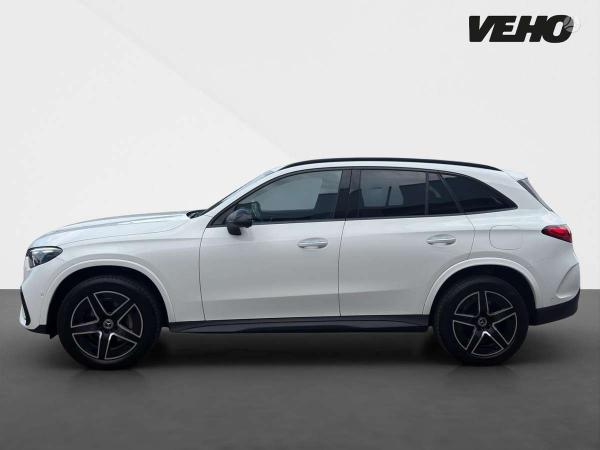 Белый Мерседес GLC 300 2023 в Вильнюс, объемом двигателя 1.99 л и пробегом 117 тыс. км за 49999 €, фото 6 на AUTOMOTO.COM.LV