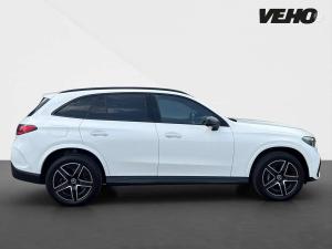 Белый Мерседес GLC 300 2023 в Вильнюс, объемом двигателя 1.99 л и пробегом 117 тыс. км за 49999 €, фото 9 на AUTOMOTO.COM.LV