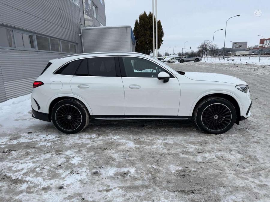 Balts Mercedes-Benz GLC 300 2024 Palanga, ar dzinēja tilpumu 2.00 L un nobraukumu 19 tūkst. km par 46500 €, foto 4 vietnē AUTOMOTO.COM.LV