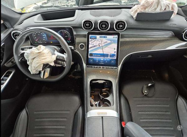 White Mercedes-Benz GLC 300 2024 in Klaipeda, with an engine capacity of 2.00 L and mileage of 42 thousand km for 20700 €, photo 5 on AUTOMOTO.COM.LV