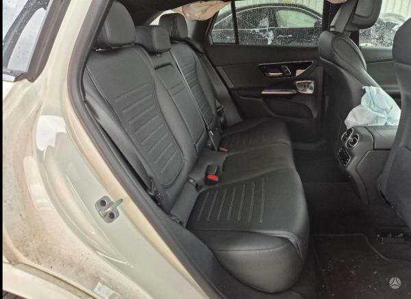 White Mercedes-Benz GLC 300 2024 in Klaipeda, with an engine capacity of 2.00 L and mileage of 42 thousand km for 20700 €, photo 6 on AUTOMOTO.COM.LV