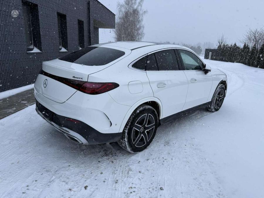 Balts Mercedes-Benz GLC 300 2025 Alīta, ar dzinēja tilpumu 0.20 L un nobraukumu 10 tūkst. km par 47950 €, foto 4 vietnē AUTOMOTO.COM.LV