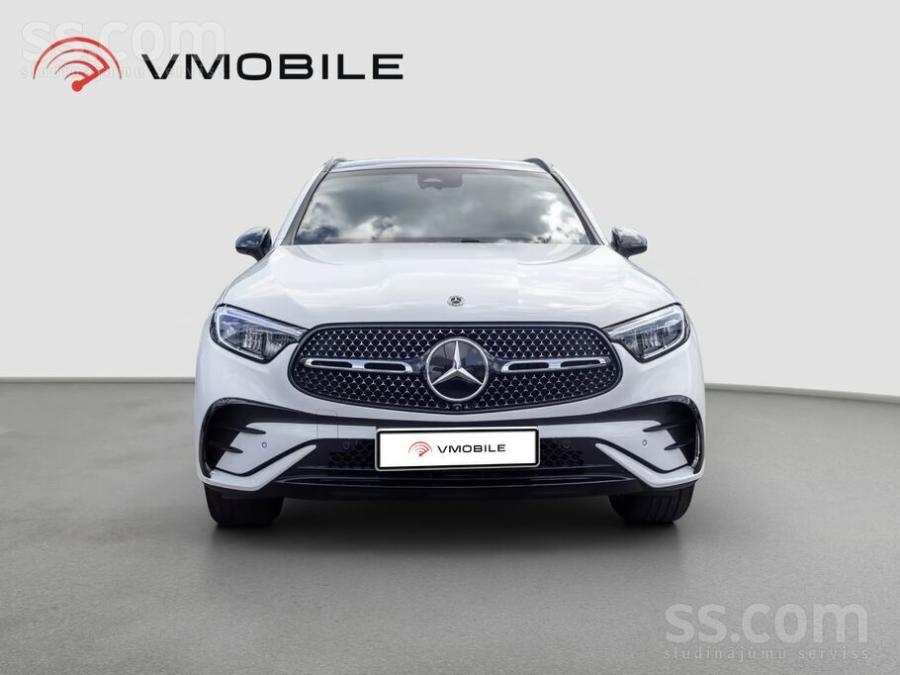 Белый Мерседес GLC 300 2025 в Рига, объемом двигателя 2.00 л и пробегом 28 тыс. км за 66990 €, фото 4 на AUTOMOTO.COM.LV