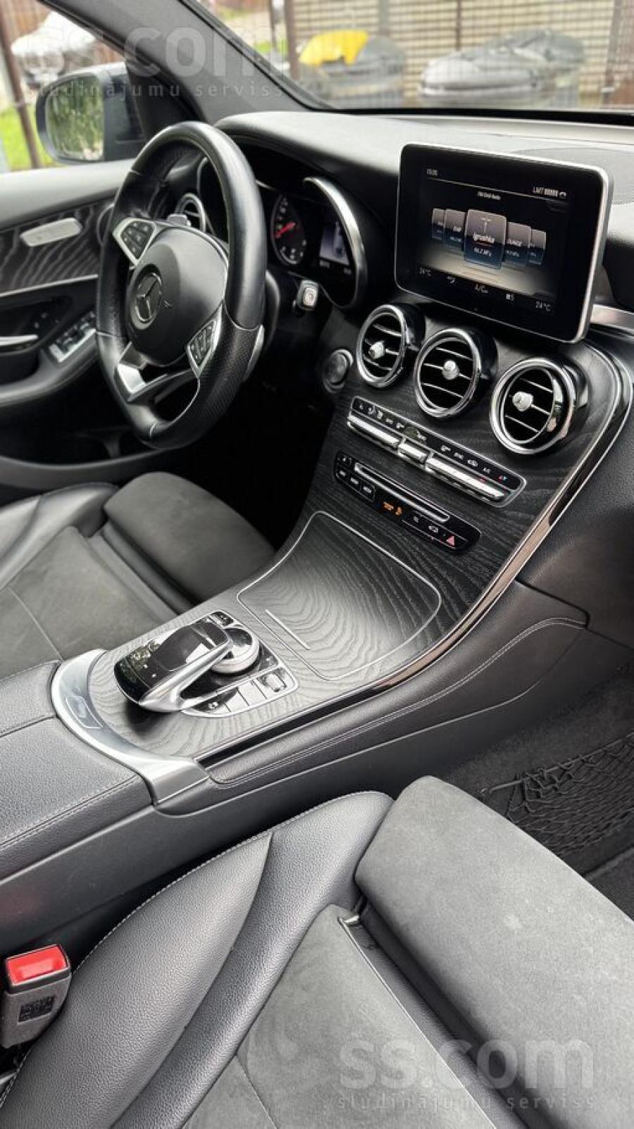 Black Mercedes-Benz GLC 350 2018 in Riga, with an engine capacity of 3.00 L and mileage of 164 thousand km for 27500 €, photo 14 on AUTOMOTO.COM.LV