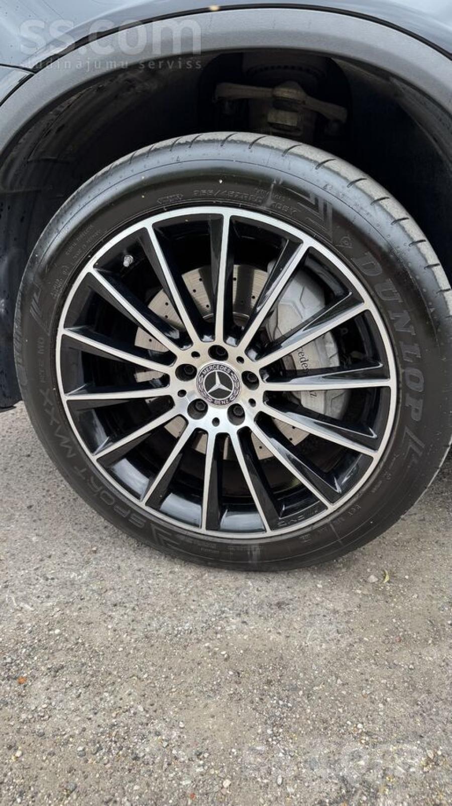 Black Mercedes-Benz GLC 350 2018 in Riga, with an engine capacity of 3.00 L and mileage of 164 thousand km for 27500 €, photo 20 on AUTOMOTO.COM.LV