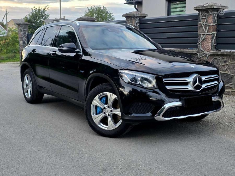 Melns Mercedes-Benz GLC 350 2016 Radviliškis, ar dzinēja tilpumu 1.99 L un nobraukumu 260 tūkst. km par 9150 €, foto 4 vietnē AUTOMOTO.COM.LV