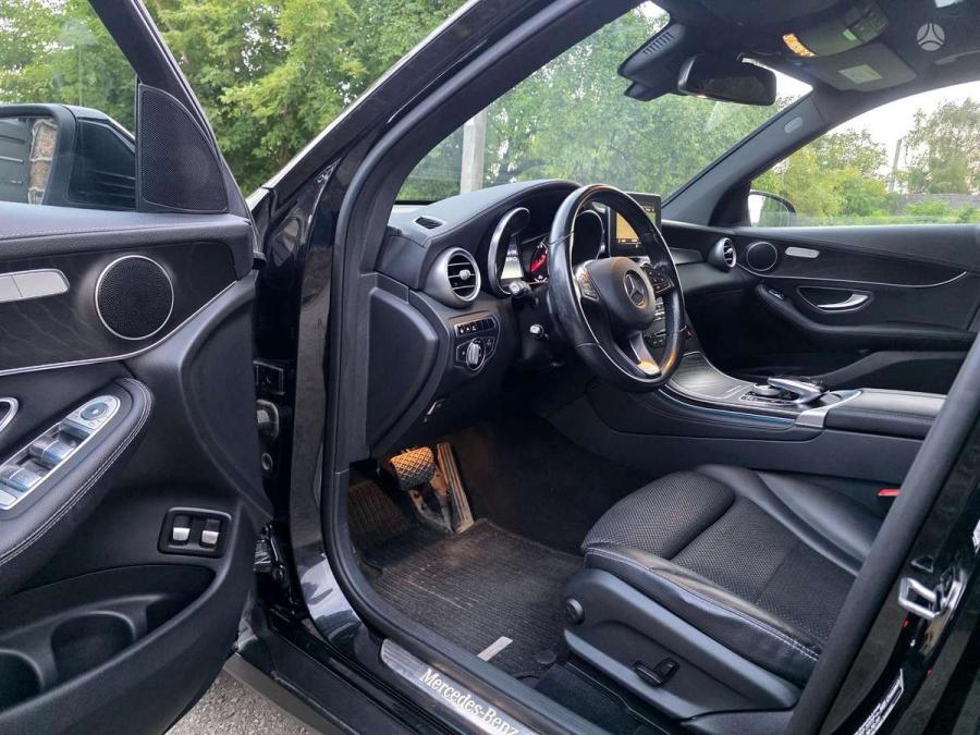 Melns Mercedes-Benz GLC 350 2016 Radviliškis, ar dzinēja tilpumu 1.99 L un nobraukumu 260 tūkst. km par 9150 €, foto 22 vietnē AUTOMOTO.COM.LV