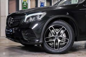 Black Mercedes-Benz GLC 350 2017 in Kaunas, with an engine capacity of 2.99 L and mileage of 205 thousand km for 29950 €, photo 6 on AUTOMOTO.COM.LV