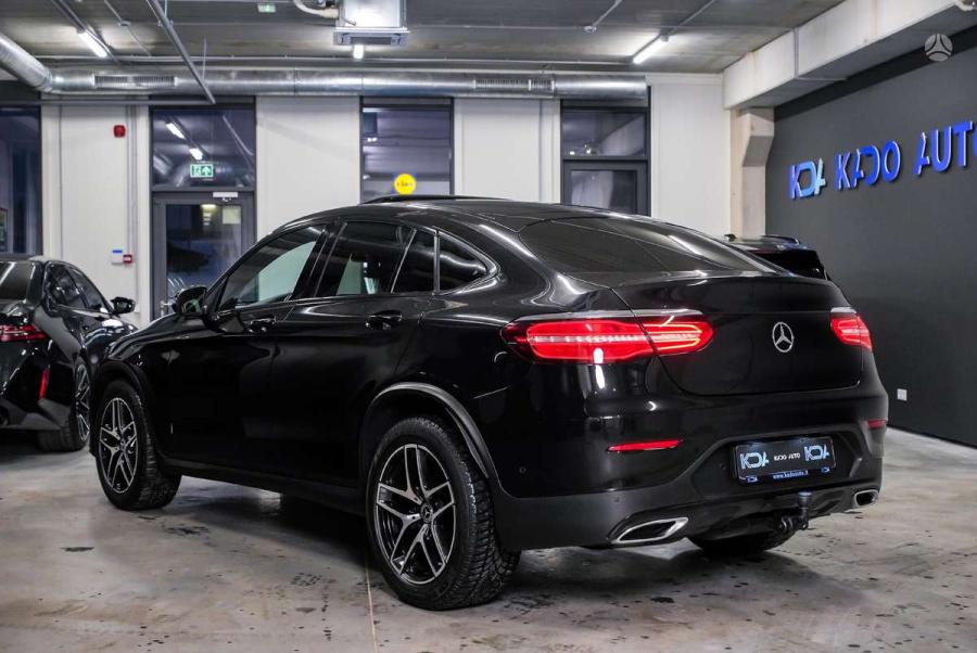 Black Mercedes-Benz GLC 350 2017 in Kaunas, with an engine capacity of 2.99 L and mileage of 205 thousand km for 29950 €, photo 8 on AUTOMOTO.COM.LV