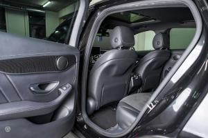 Black Mercedes-Benz GLC 350 2017 in Kaunas, with an engine capacity of 2.99 L and mileage of 205 thousand km for 29950 €, photo 31 on AUTOMOTO.COM.LV