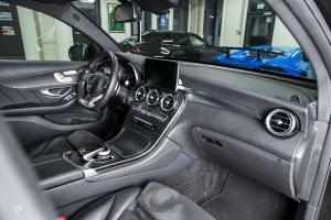Black Mercedes-Benz GLC 350 2017 in Kaunas, with an engine capacity of 2.99 L and mileage of 205 thousand km for 29950 €, photo 37 on AUTOMOTO.COM.LV