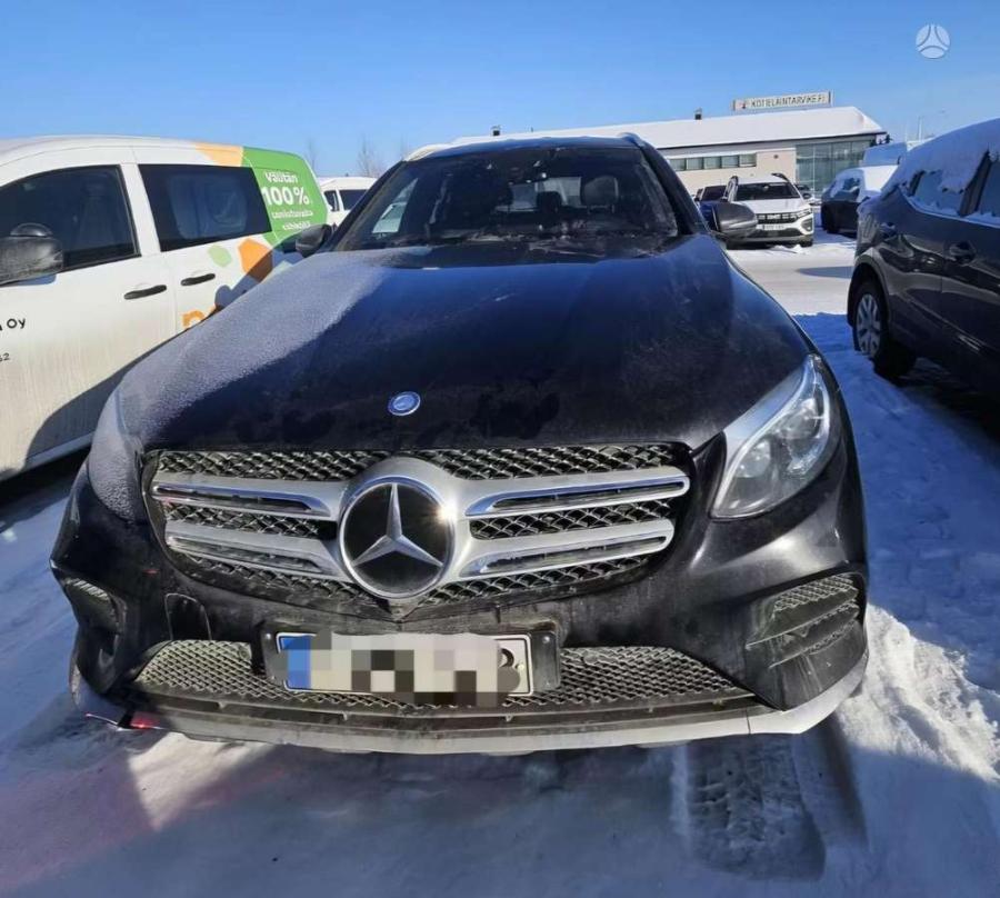 Black Mercedes-Benz GLC 350 2017 in Kaunas, with an engine capacity of 2.00 L and mileage of 276 thousand km for 13800 €, photo 1 on AUTOMOTO.COM.LV