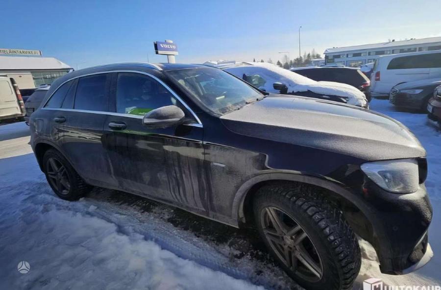 Melns Mercedes-Benz GLC 350 2017 Kauņa, ar dzinēja tilpumu 2.00 L un nobraukumu 276 tūkst. km par 13800 €, foto 2 vietnē AUTOMOTO.COM.LV