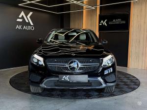Black Mercedes-Benz GLC 350 2017 in Kaunas, with an engine capacity of 1.99 L and mileage of 104 thousand km for 27490 €, photo 5 on AUTOMOTO.COM.LV