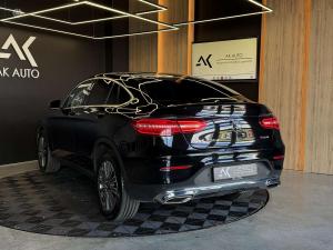 Black Mercedes-Benz GLC 350 2017 in Kaunas, with an engine capacity of 1.99 L and mileage of 104 thousand km for 27490 €, photo 10 on AUTOMOTO.COM.LV